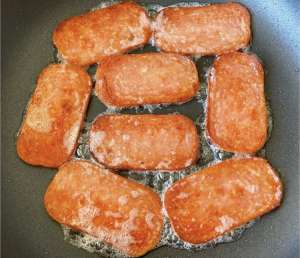 11 Crazy Easy Meals To Make With A Can of Spam